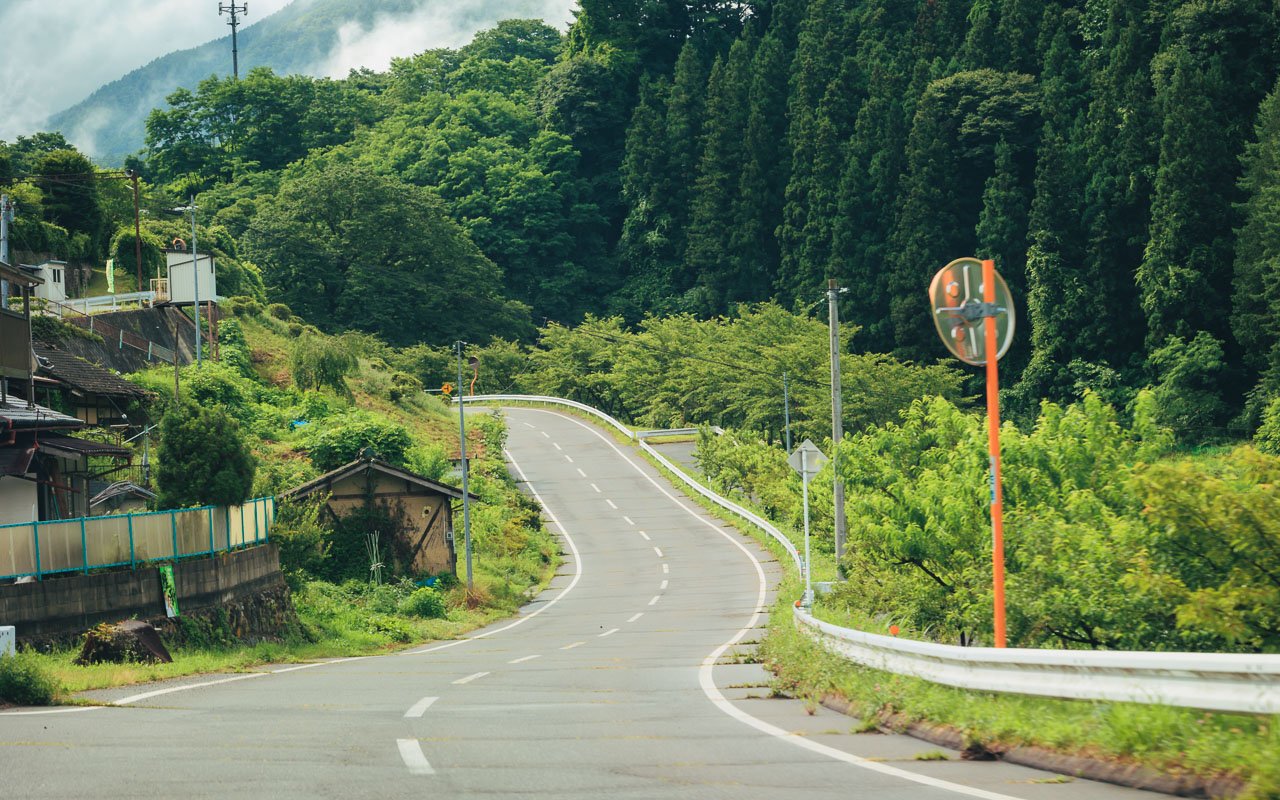80 kms Driving Across the Venus Line Nagano Japan - RGWords